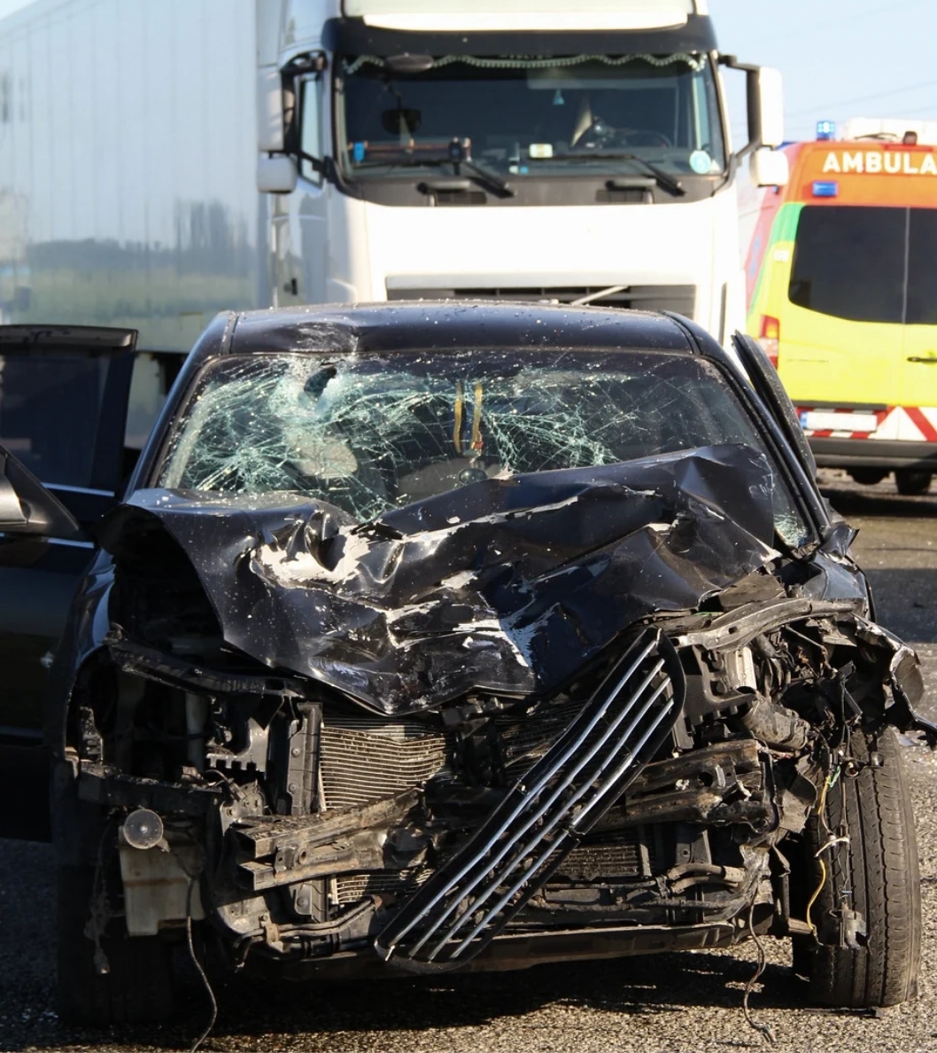 Los Angeles Truck Accident Lawyer | No Fee Unless We Win